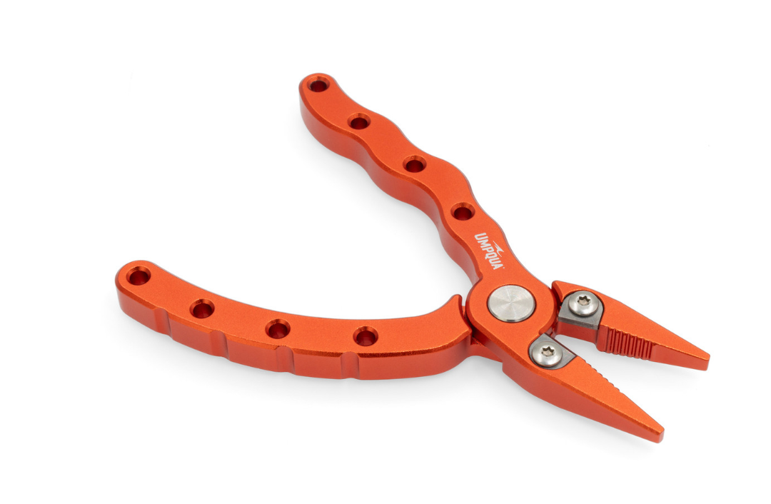 Umpqua River Run Trout Plier With Sheath – Rod & Rivet